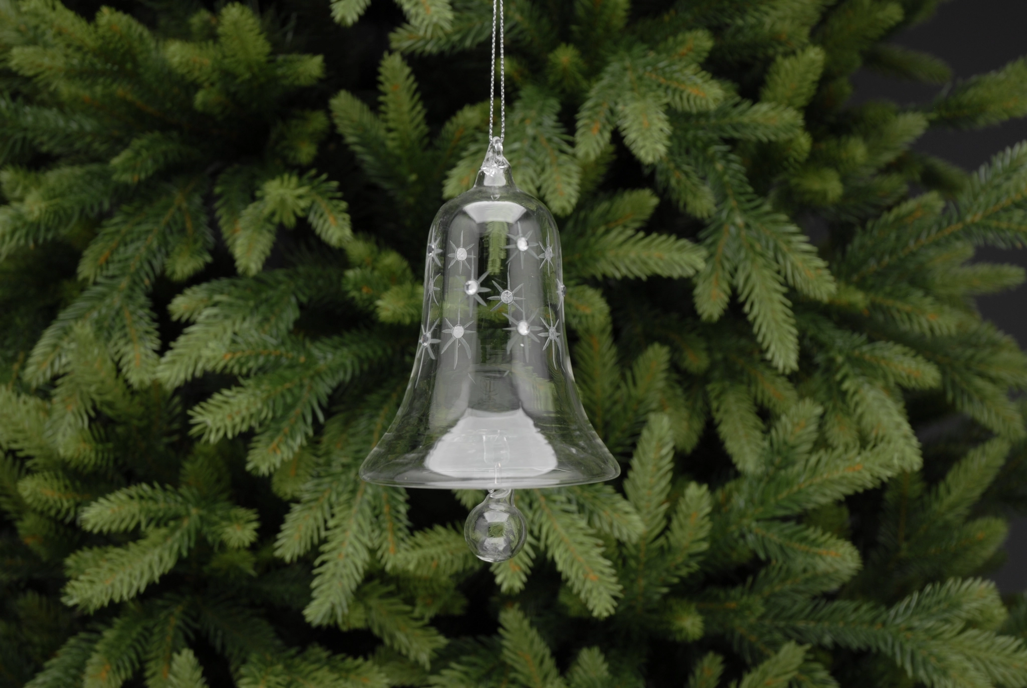 WM 10cm clear glass bell - Jones Garden Centre